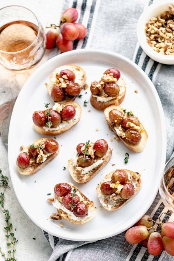 Roasted Grape Crostini with Goat Cheese and Walnuts - Healthy Seasonal ...