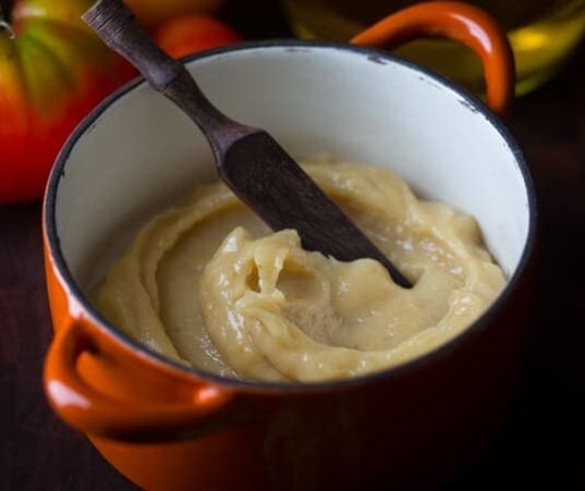 stove-top roasted garlic (makes garlic puree & garlic oil!) - Healthy ...