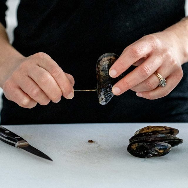 How To Clean and Cook Mussels - Healthy Seasonal Recipes