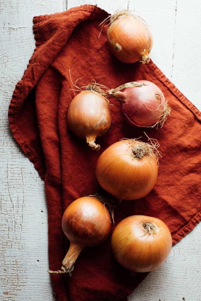 Produce Spotlight: The Ultimate Guide To Onions - Healthy Seasonal Recipes