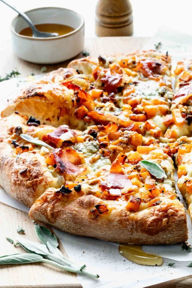 Easy Homemade Mushroom Pizza Recipe